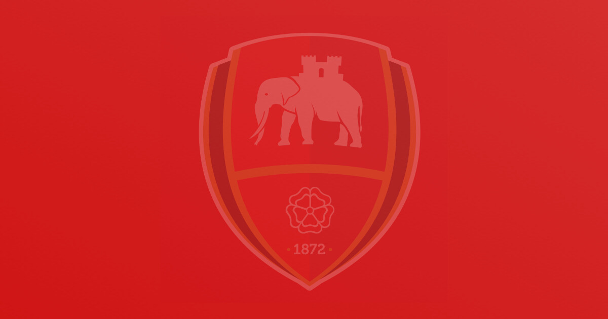 Peter Gore Receives Community Champion Gong